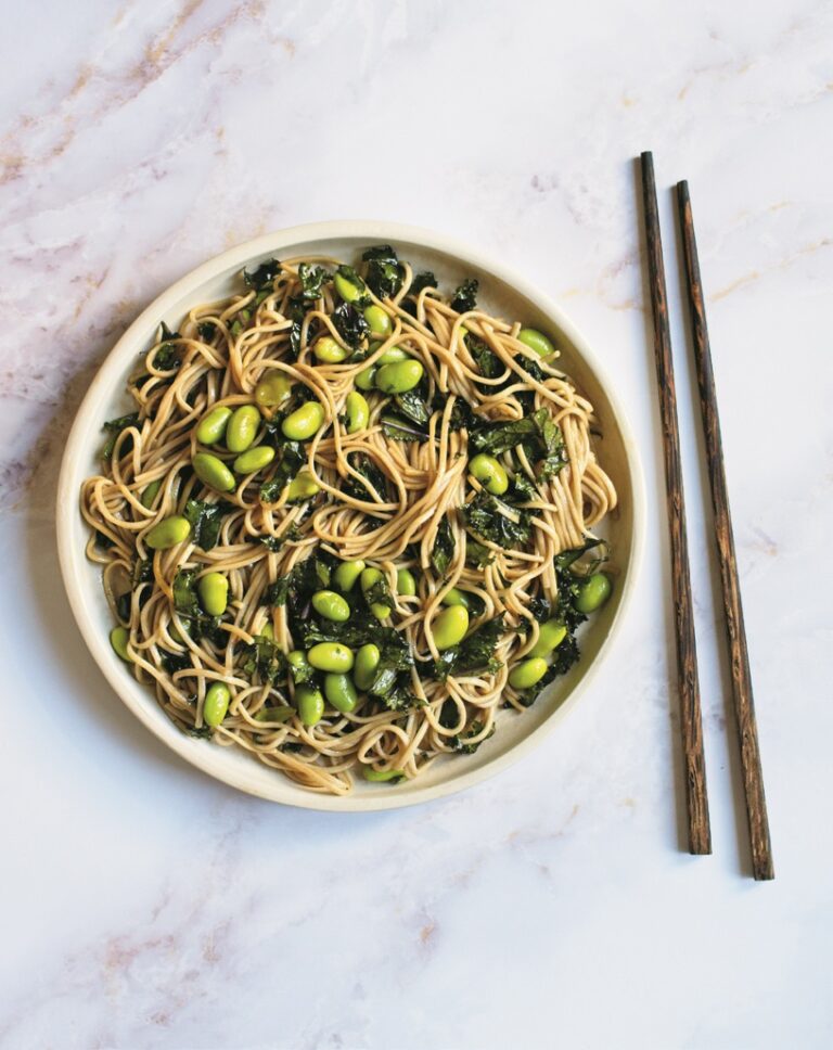 Recipe: Sesame Soba Noodles with Kale and Edamame from Vancouver Vegan ...