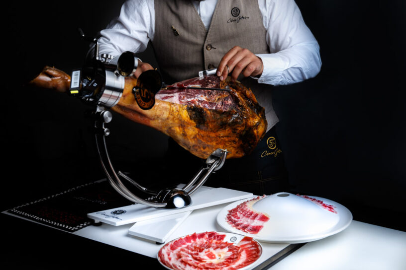 The Master Ham Carver Bringing the Best of Spain to Vancouver | MONTECRISTO